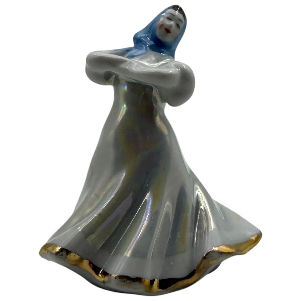 Фарфоровая статуэтка "Плясунья в голубом платке, Русский перепляс" 8.5 см 1960-1970 гг. Дулево, СССР