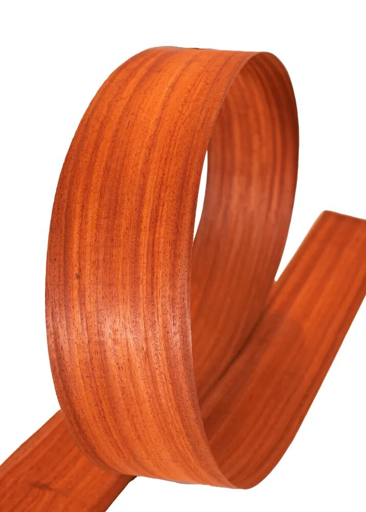 Шпон Падука натуральный для творчества длина 1,1-1,3 м ширина 0,11-0,16 м 1 лист