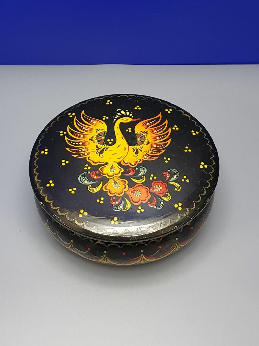 Винтажная шкатулка "Жар-птица" круглая лаковая, ручная роспись, СССР 60-70е.