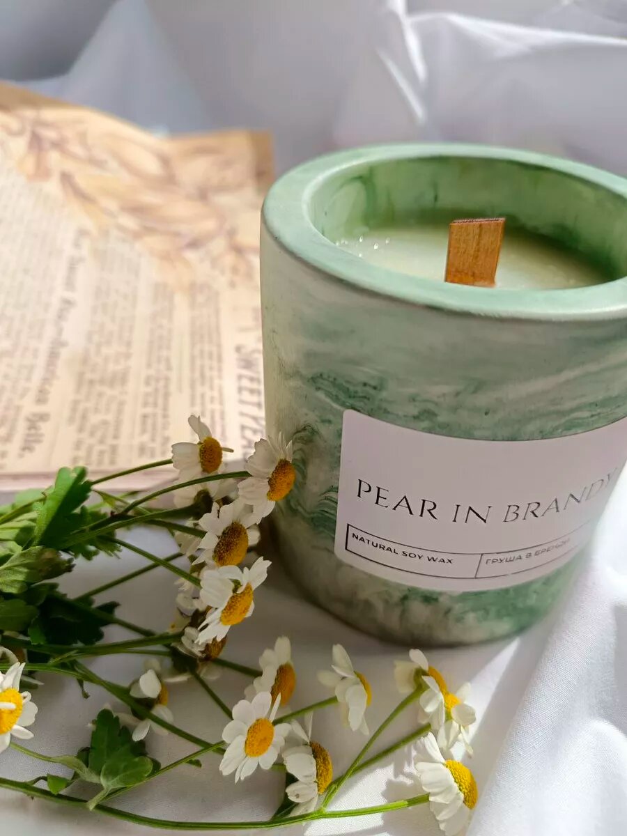Свеча ароматическая "Груша в бренди"