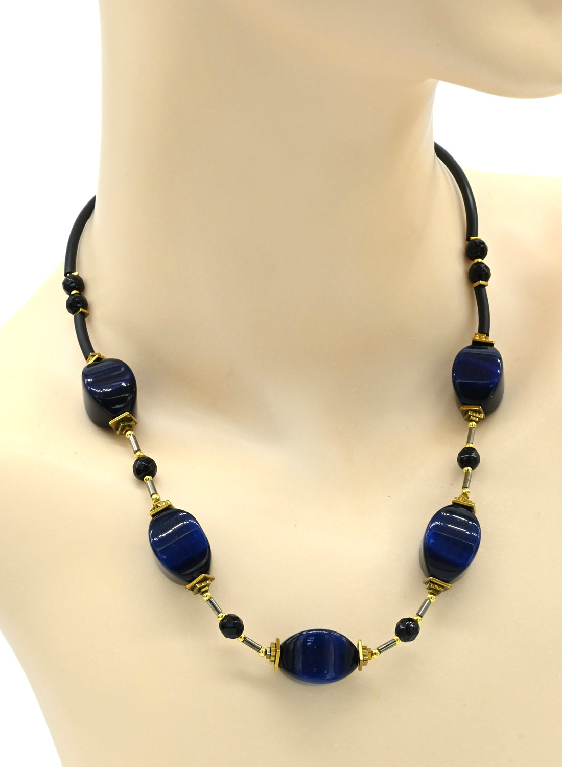 Колье, кошачий глаз