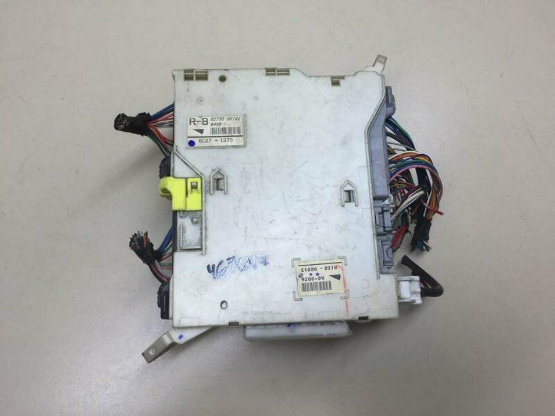 Блок предохранителей Lexus GS 300/400/430 S190 2005-2011 кат.номер: 8273030182 8273030710 8273030181