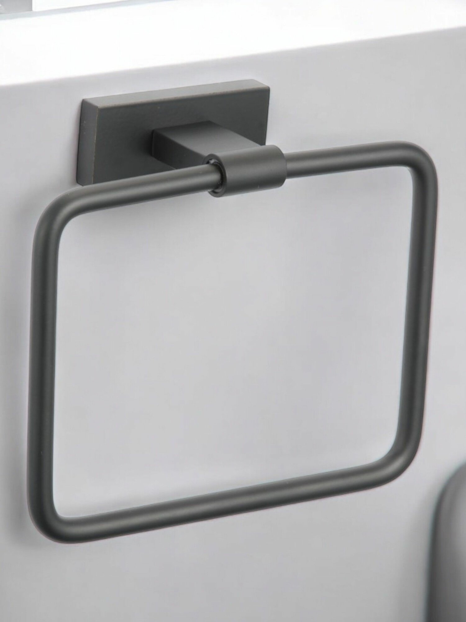 Держатель для полотенца GANZER GZ88040-C