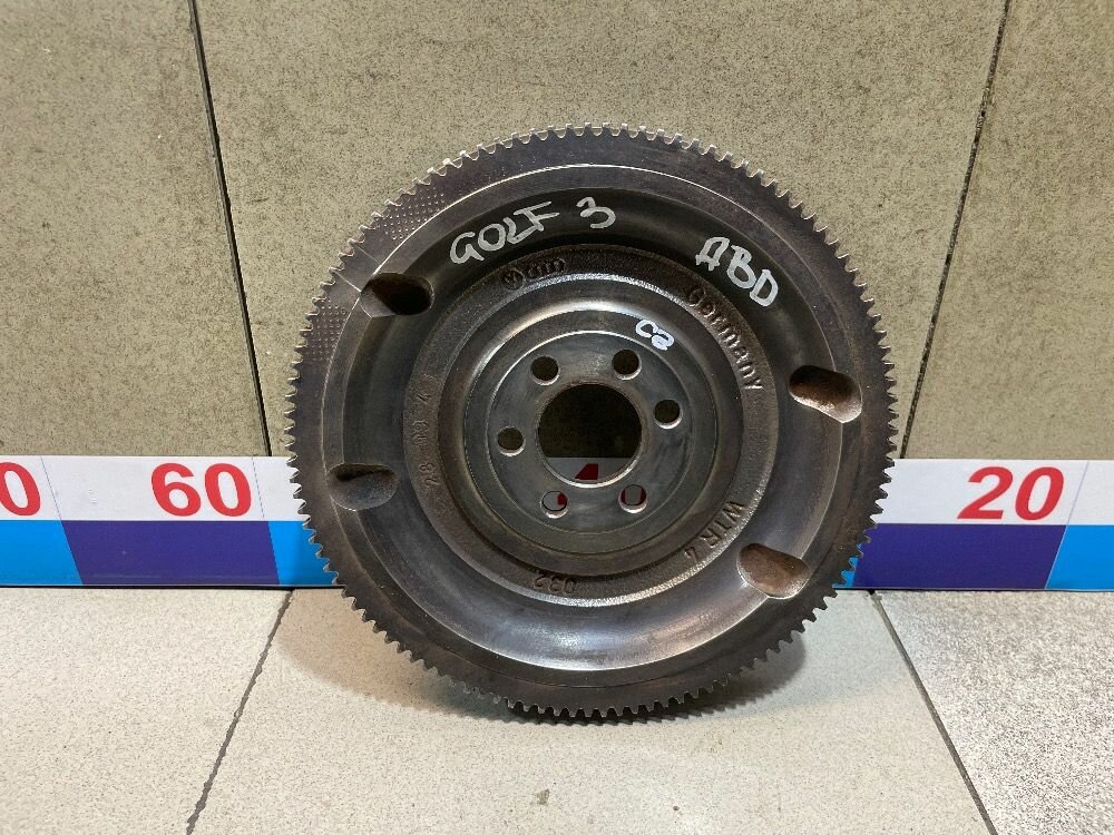 Маховик VW Golf Mk3 085