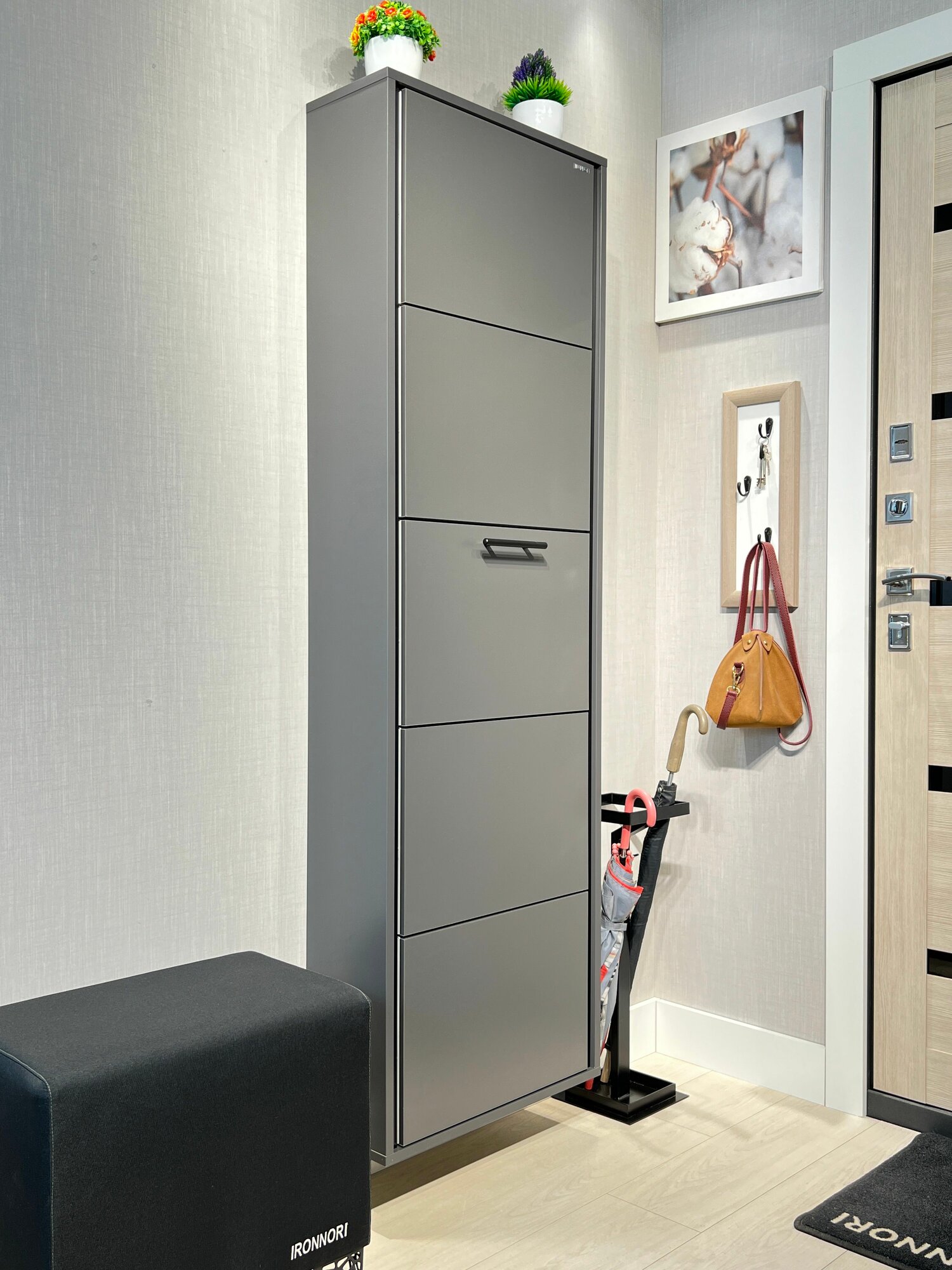 Обувница в прихожую IRONNORI Лайт 5 секции, Графит, профиль чёрный, 171х54.5х20 см