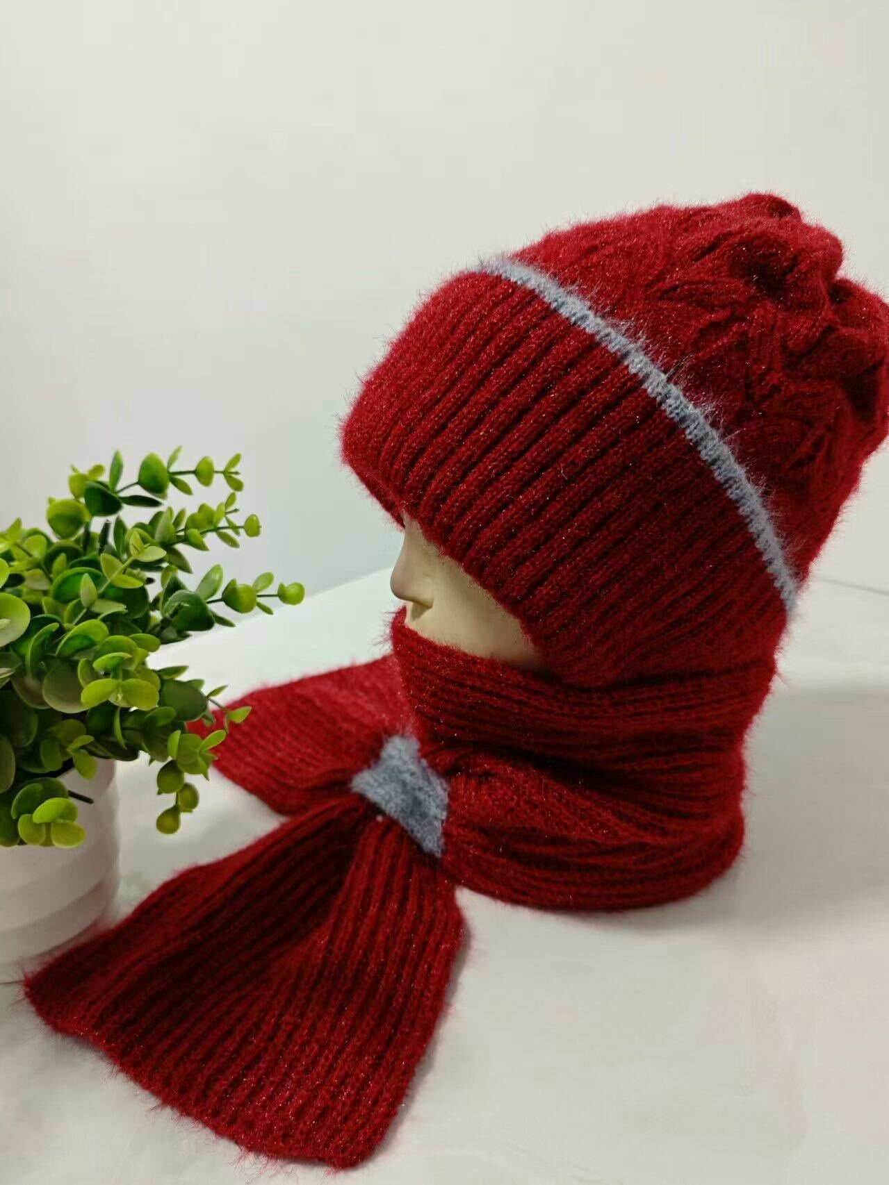 Зимняя женская шапка, шарф, цельная утолщенная бархатная теплая шапка, осенне-зимняя новая бархатная толстая морозостойкая шапка с беличьим узором