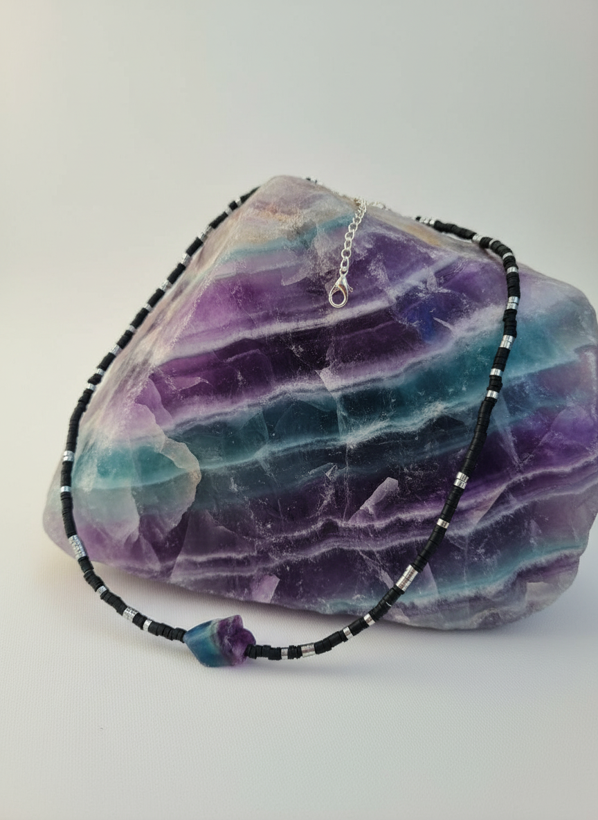 Колье, флюорит, гематит