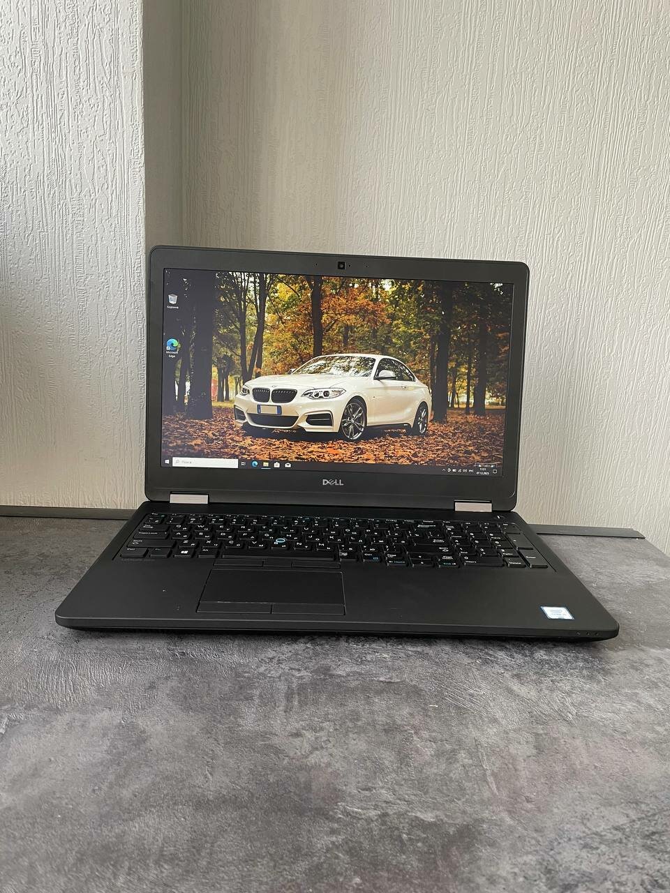 15.6" Ноутбук Dell Latitude E5570, 1920x1080, Intel Core i5-6200U, RAM 8 ГБ, SSD 256 ГБ, Intel HD Graphics 520