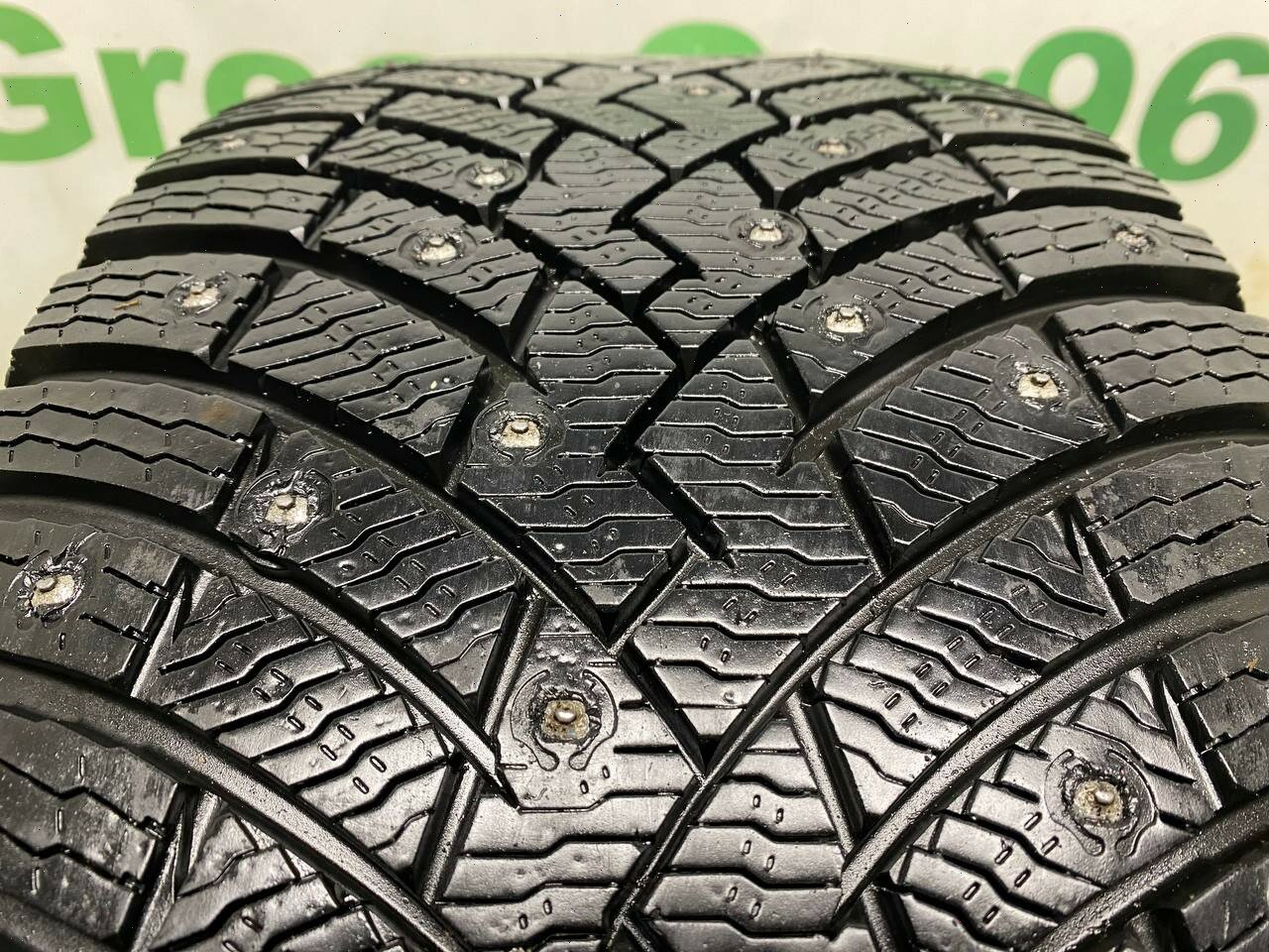 Комплект (4 шт) зимних БУ шин Pirelli Scorpion Ice Zero 2 235/60 R18 20% износ IEY414233