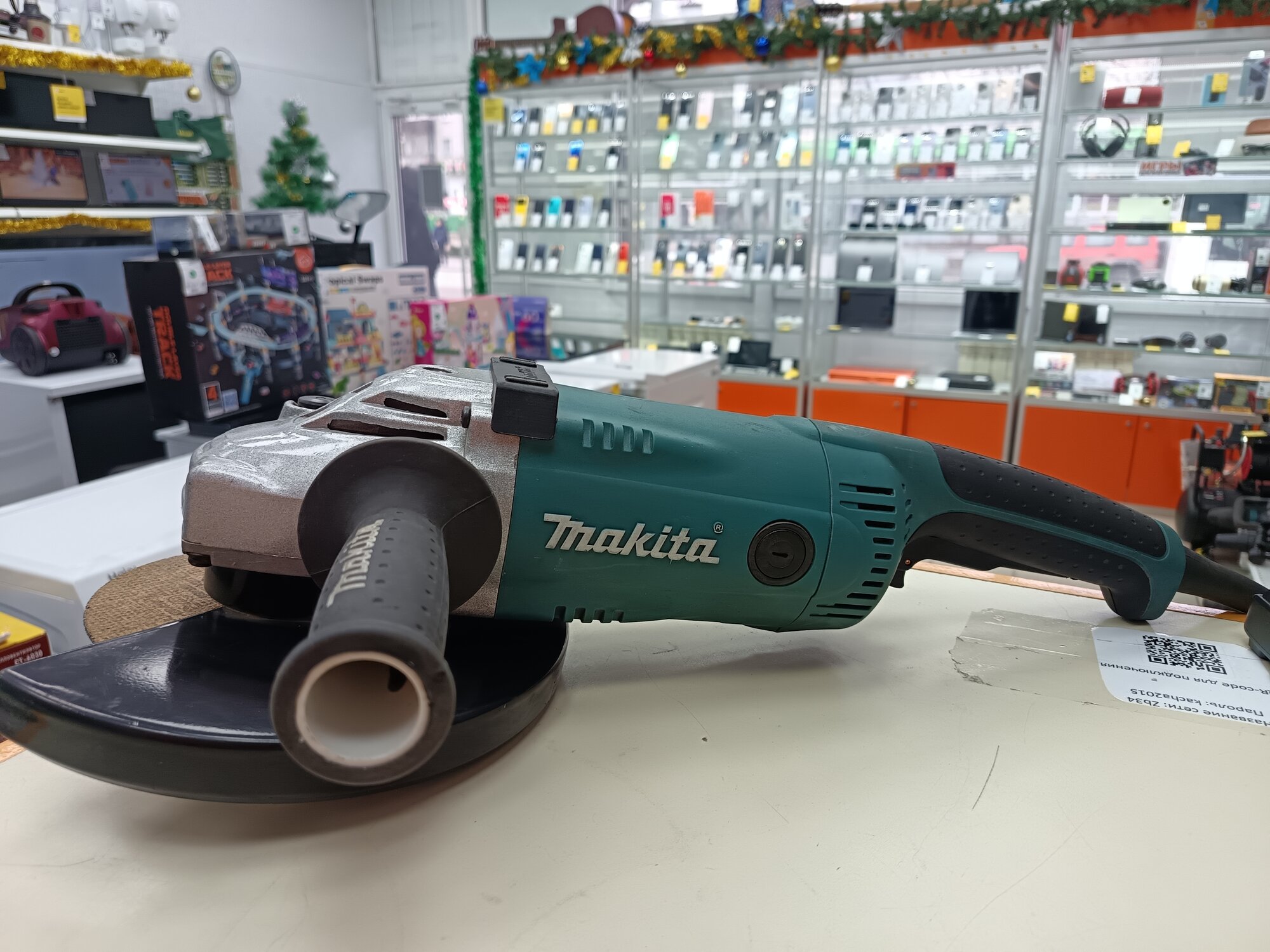 Машина угловая шлиф Makita GA9020 УШМ (2200Вт, 230мм, 6600 об/мин, поворот рукоятки 4.7кг, коробка) б/у уценка