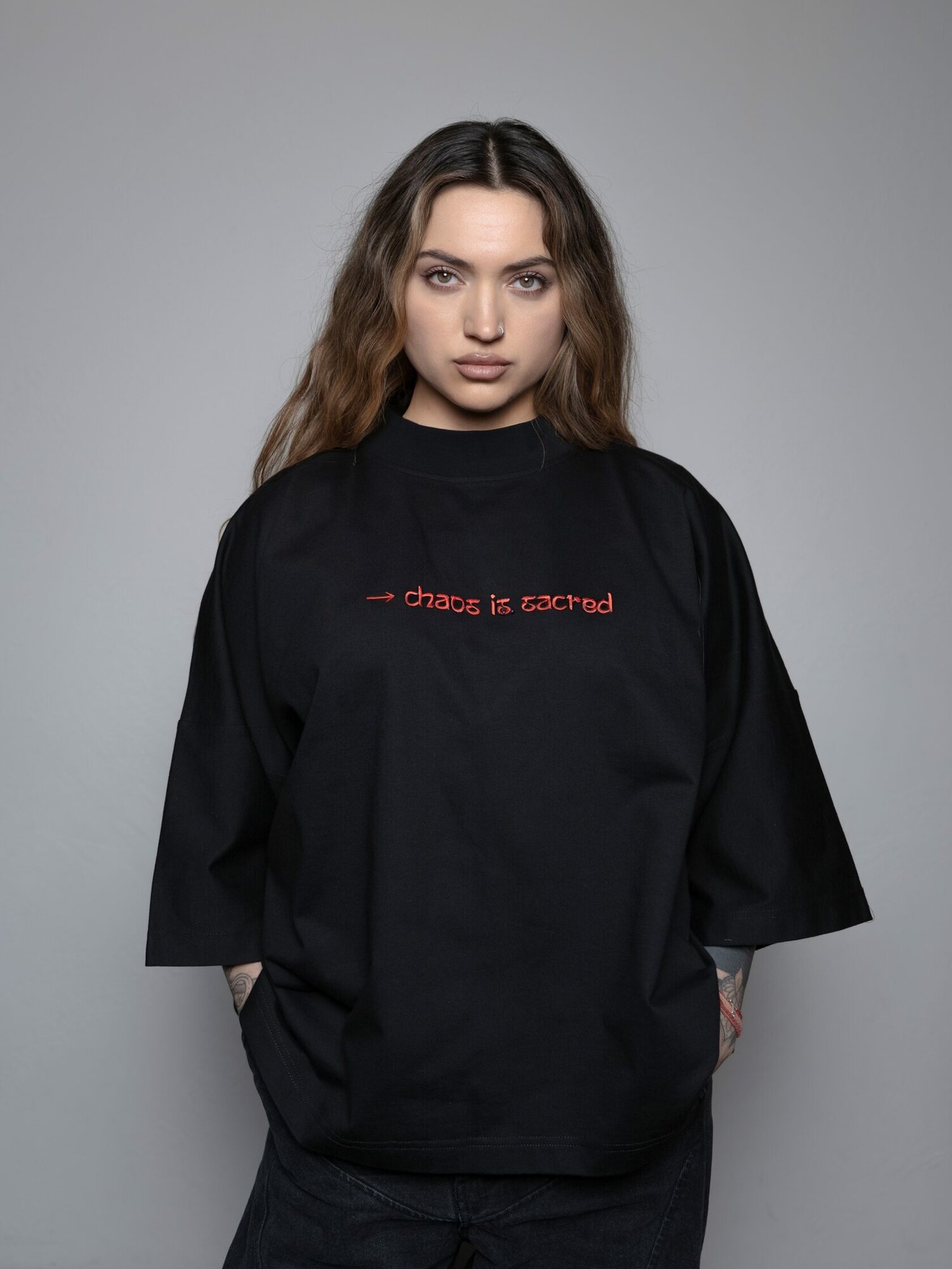 Футболка "Chaos is sacred"