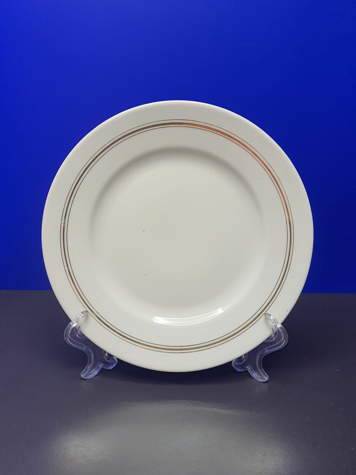 Тарелка винтажная десертная плоская с золотыми ободками, фарфор, 18 см. Вербилки, СССР 1954-1965 гг.