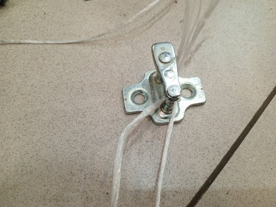 Ответная часть замка двери от Chevrolet Lacetti J200 2003-2013