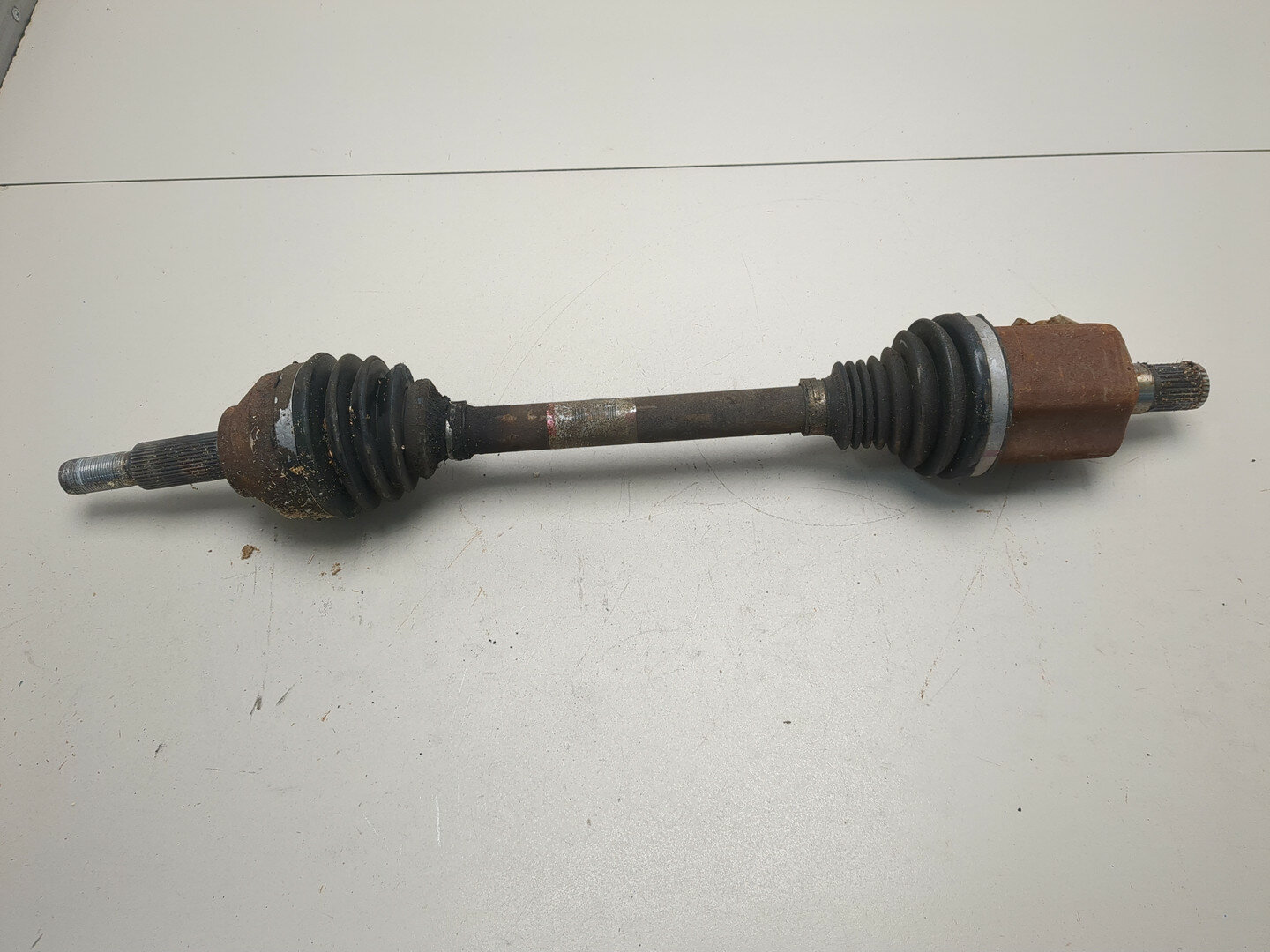 Полуось (вал, шрус) левая передняя Ford Explorer Б/У