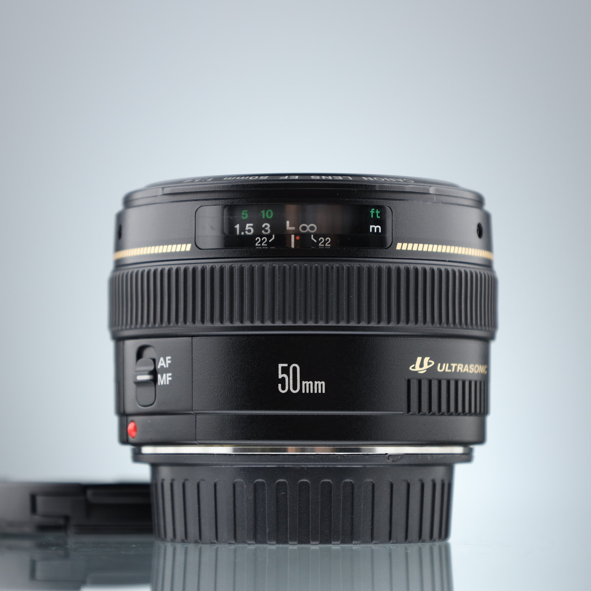 Объектив Canon EF 50mm f/1.4 USM, стандартный, для полнокадровых и кроп-сенсоров, черный