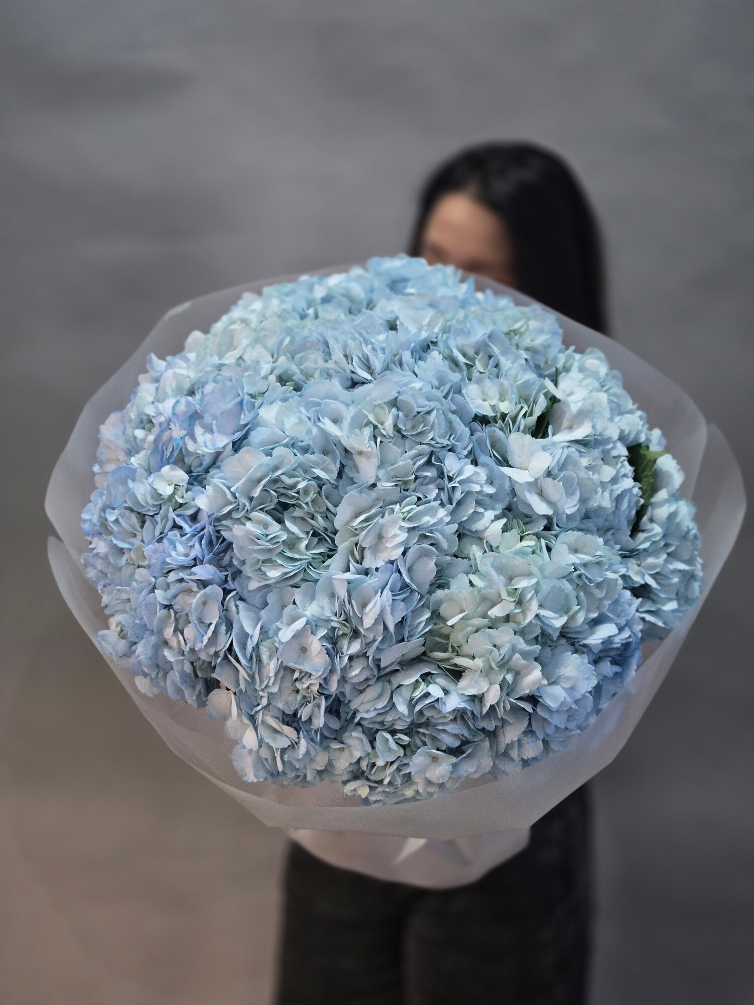 Пышный букет из 15 гортензий голубого цвета, размер L, от "Di_Flowerslab"
