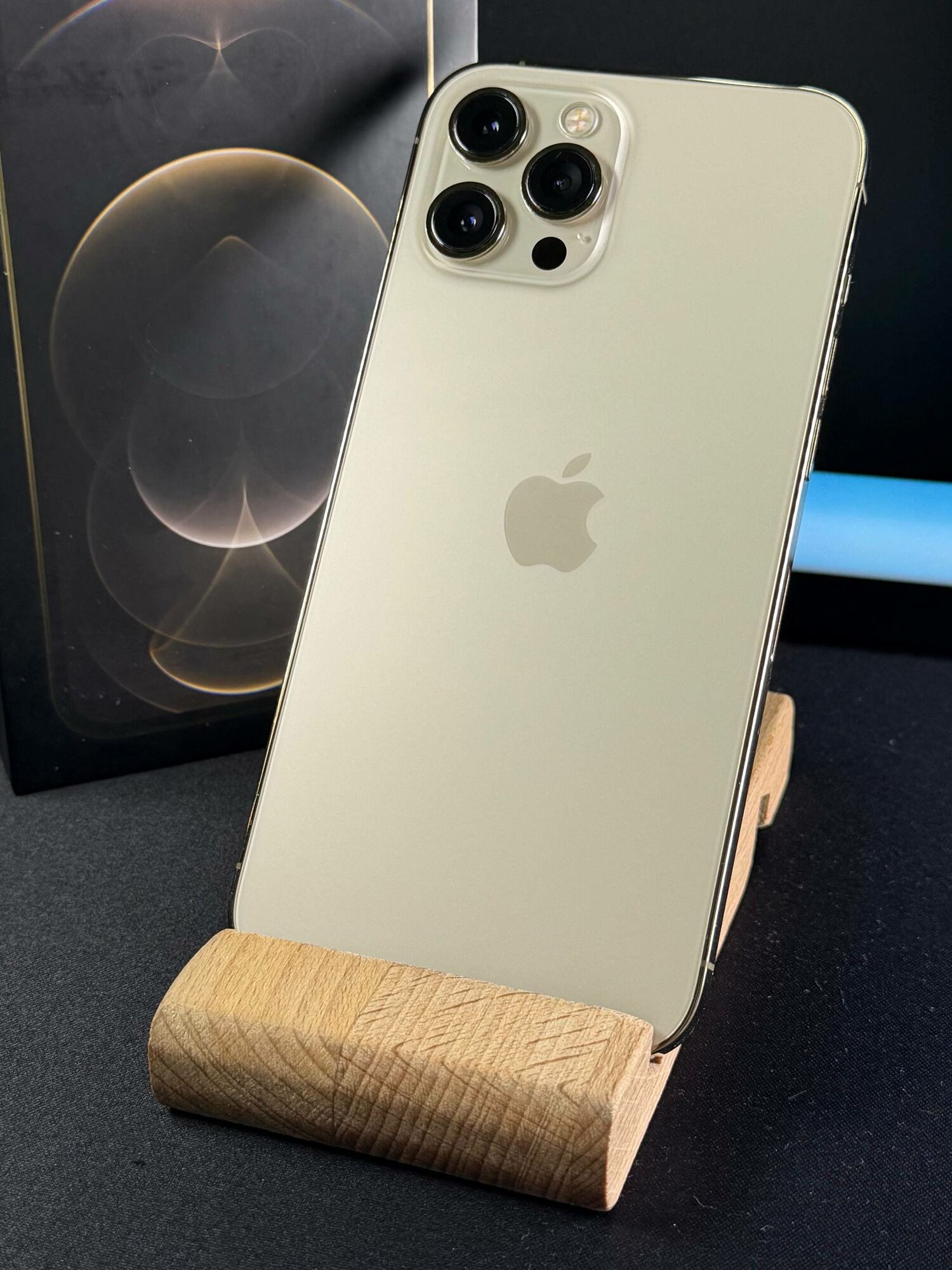 Смартфон Apple iPhone 12 Pro Max, 256gb, Gold, RU, nano SIM + eSIM