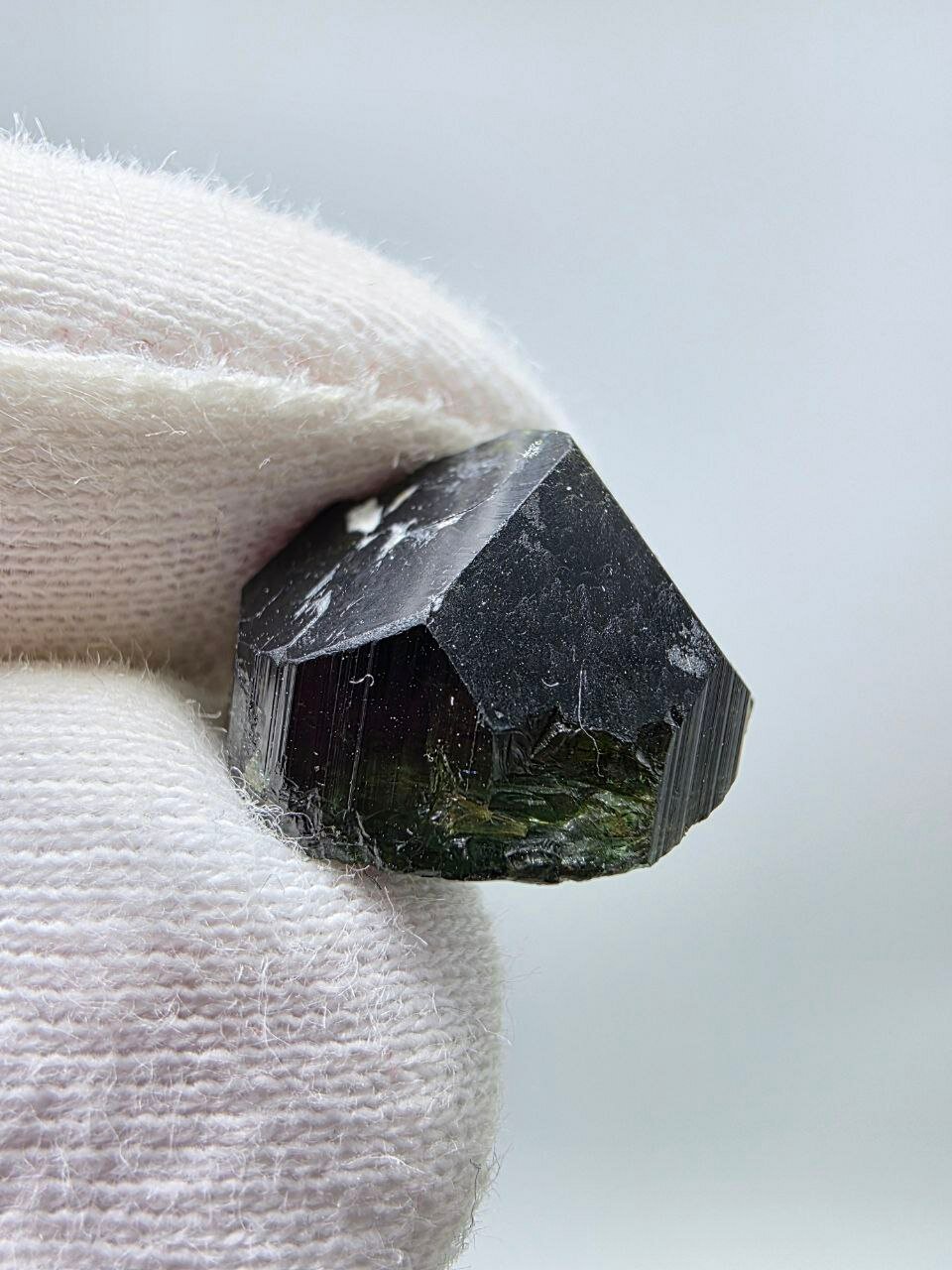 Кристалл турмалина 16 мм, 3,2 г.