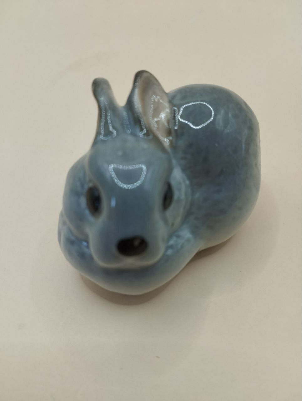 Статуэтка винтажная фарфоровая "Заяц серый", СССР, ЛФЗ, 1970-е.