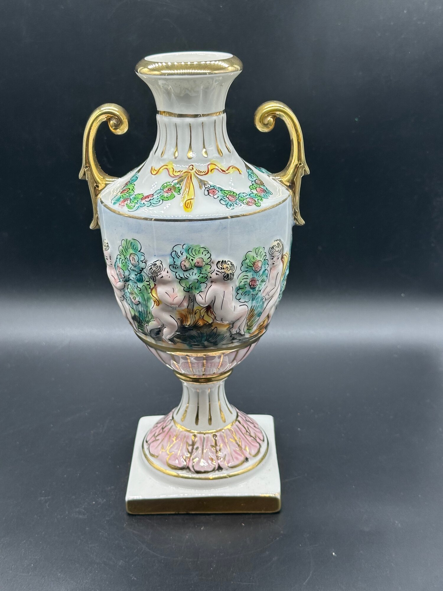 Фарфоровая Ваза 20 см Расписная CApodimonte (Италия)Антикварная Великолепная