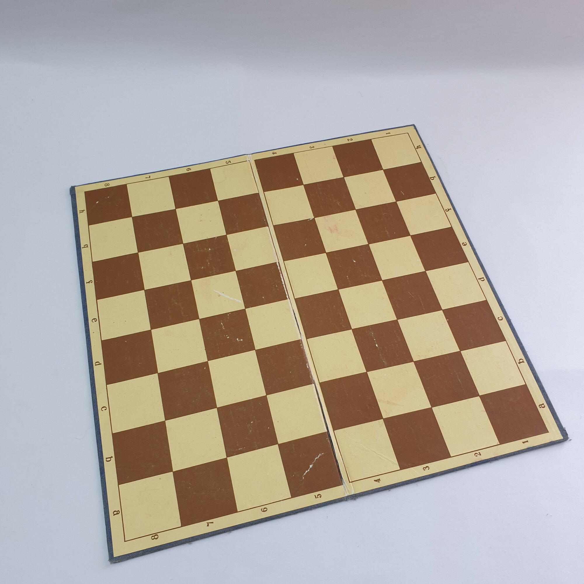 Винтажная шахматная доска 35 см, картон СССР