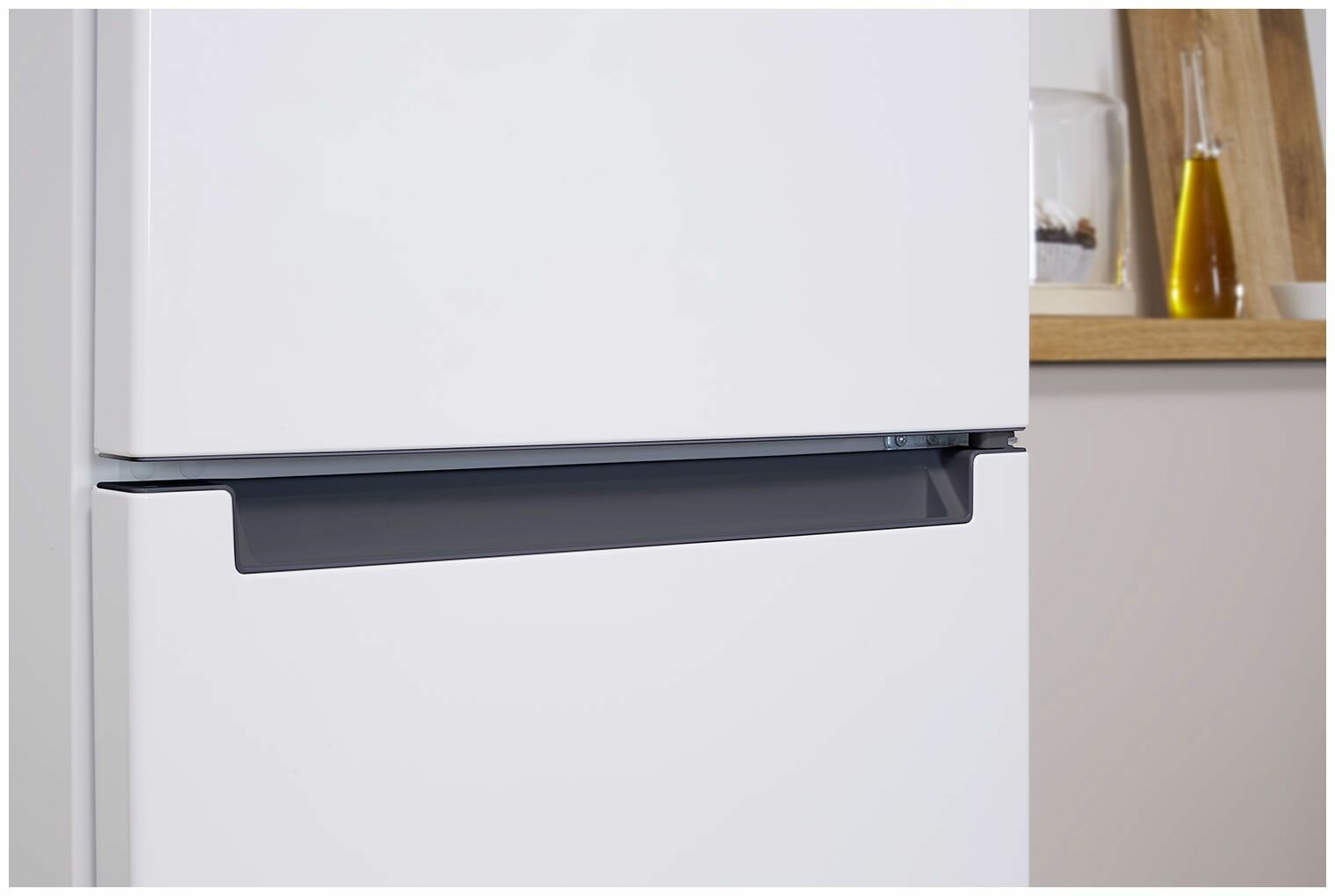 Двухкамерный холодильник Indesit DS 3200 W, белый — фото 1