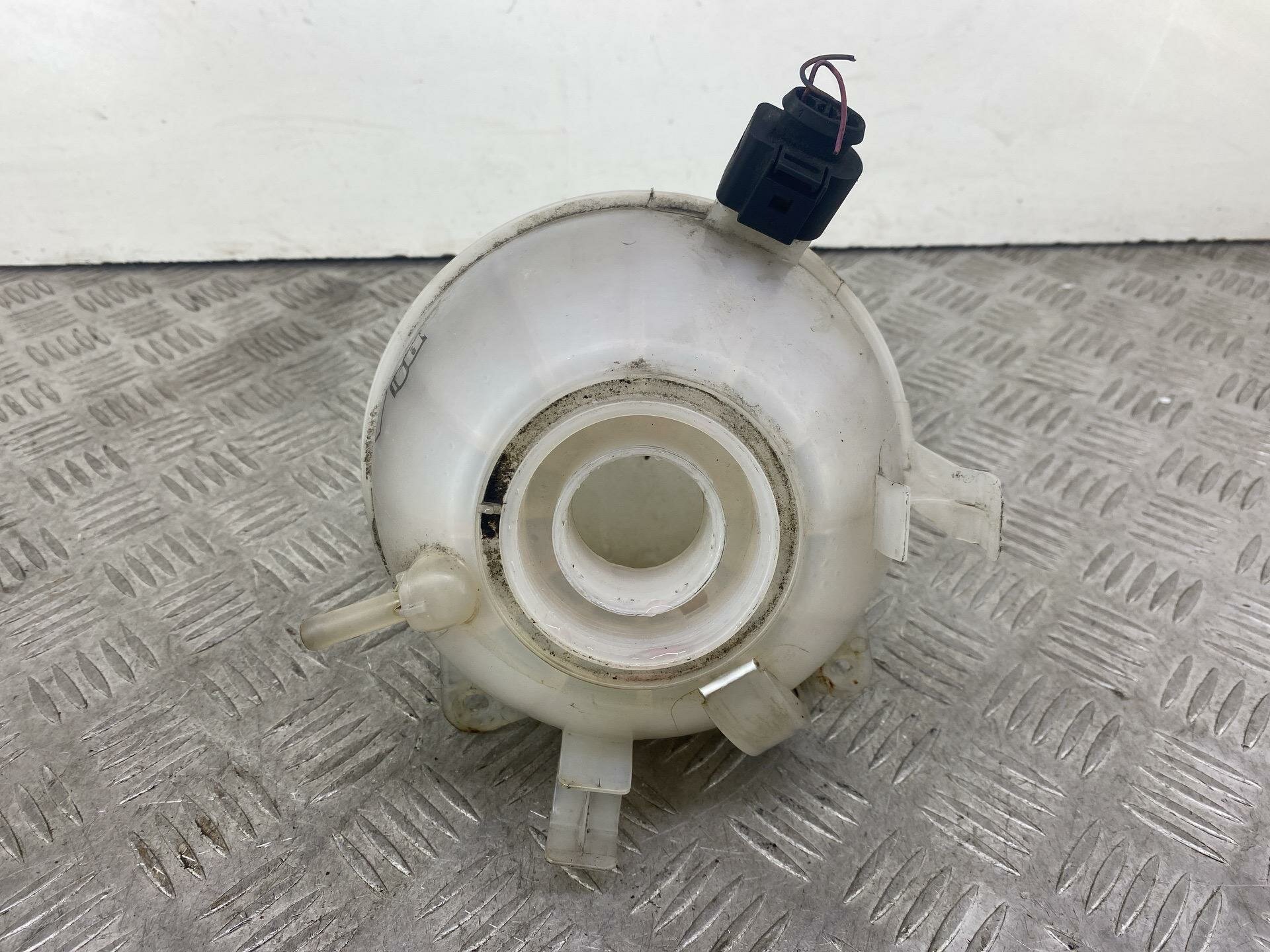 Бачок расширительный Volkswagen Passat B6 2009 1KO121407F