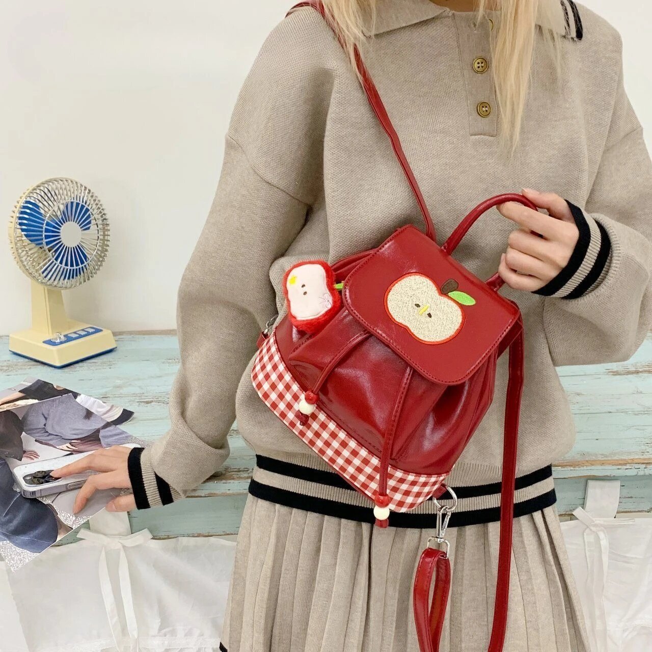 Мультяшное яблоко Mochilas Mujer, милый рюкзак Mochila для девочек-подростков, модная сумка, универсальный рюкзак-шоппер Bolsas в контрастную клетку