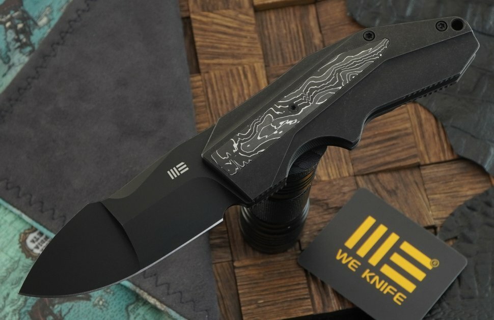 Складной нож We Knife Coral, сталь CPM 20CV, BW, рукоять титан/карбон