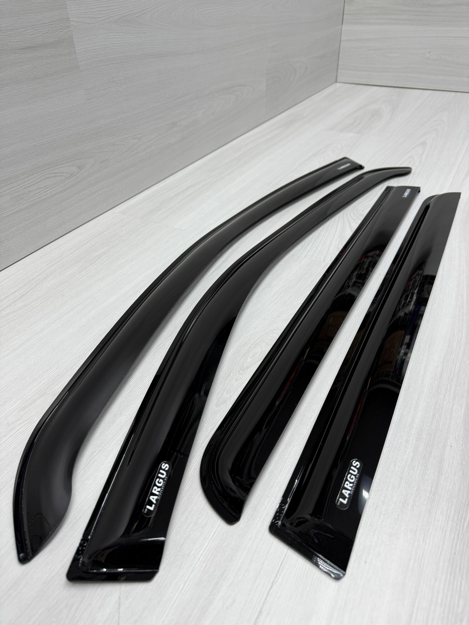 Дефлекторы окон на Lada Largus 4 двери ( Лада Ларгус)