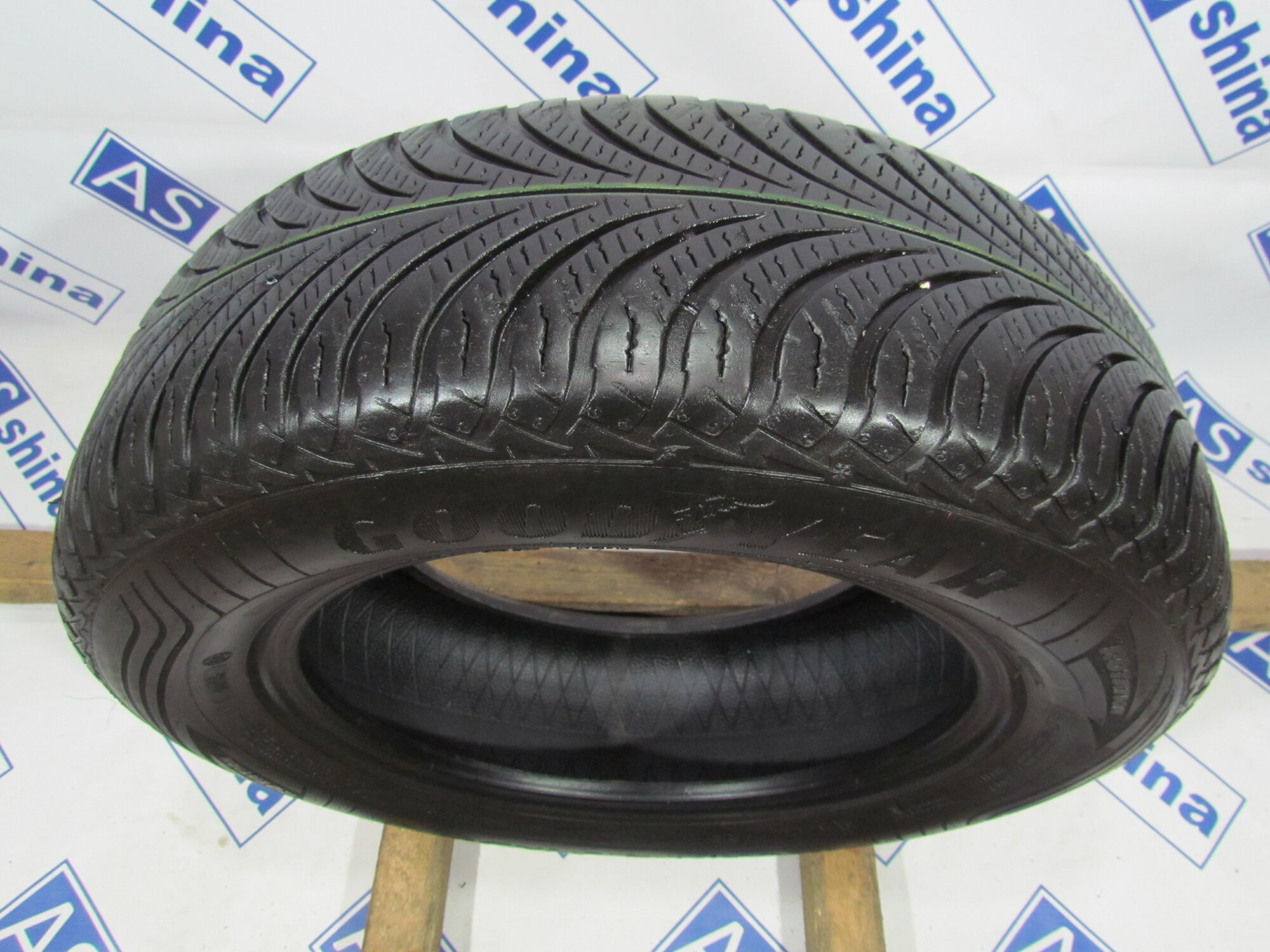 Goodyear Vector 4Seasons GEN-2 175 70 R14 летние БУ шины 20-35% износ , артикул 0028648