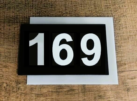 Цифры на дверь, табличка с номером черная 169
