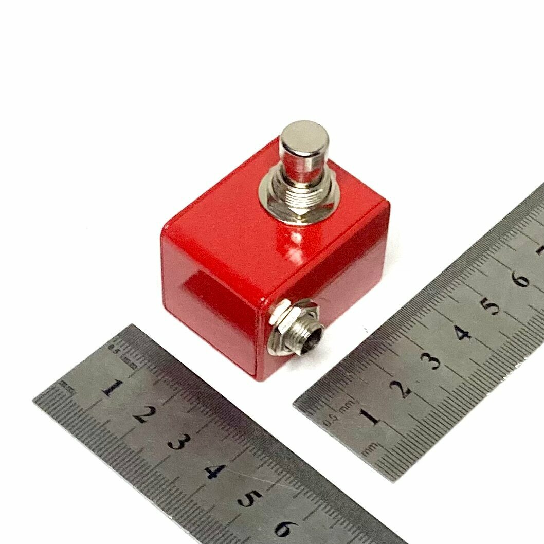 Однокнопочный мини-футсвич работающий по схеме Red Remote, 40х30х27 мм