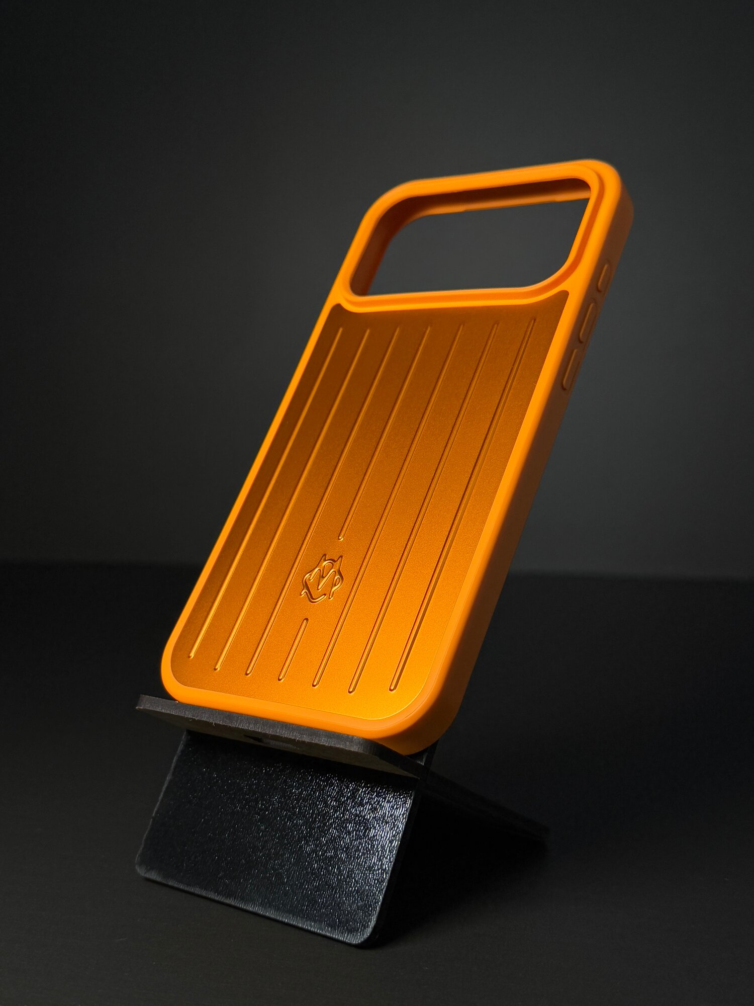 Чехол Rimowa Айфон 17 Про Макс / чехол Rimowa iPhone 17 Pro Max, оранжевый