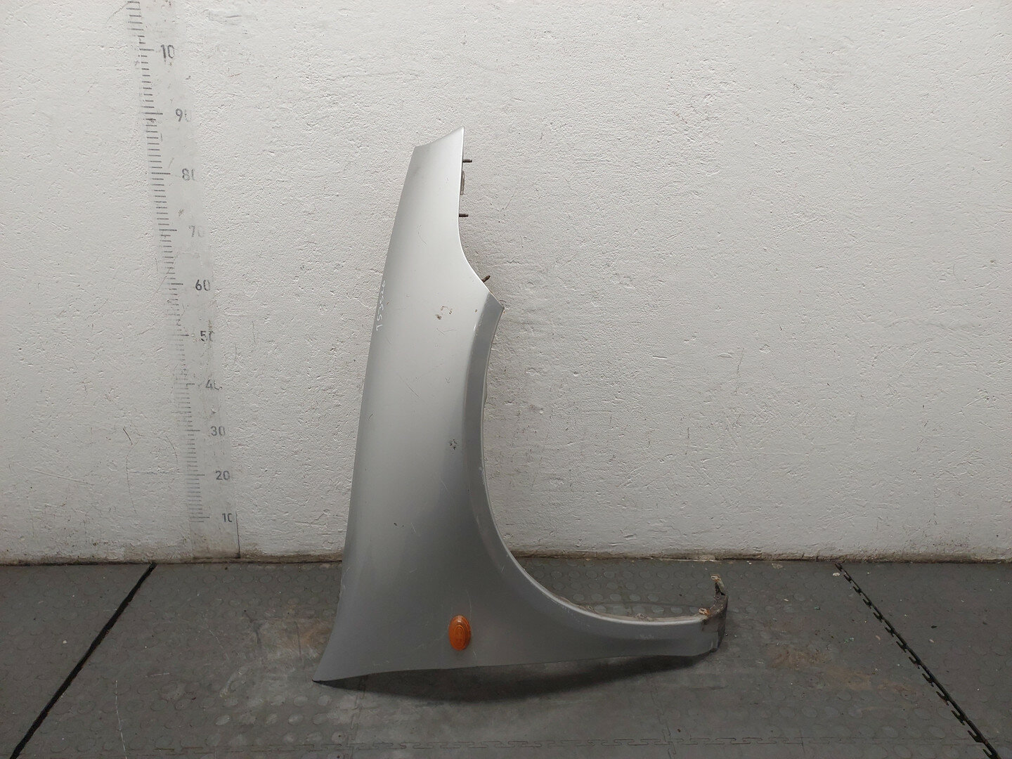 Крыло правое переднее Chrysler Neon Б/У