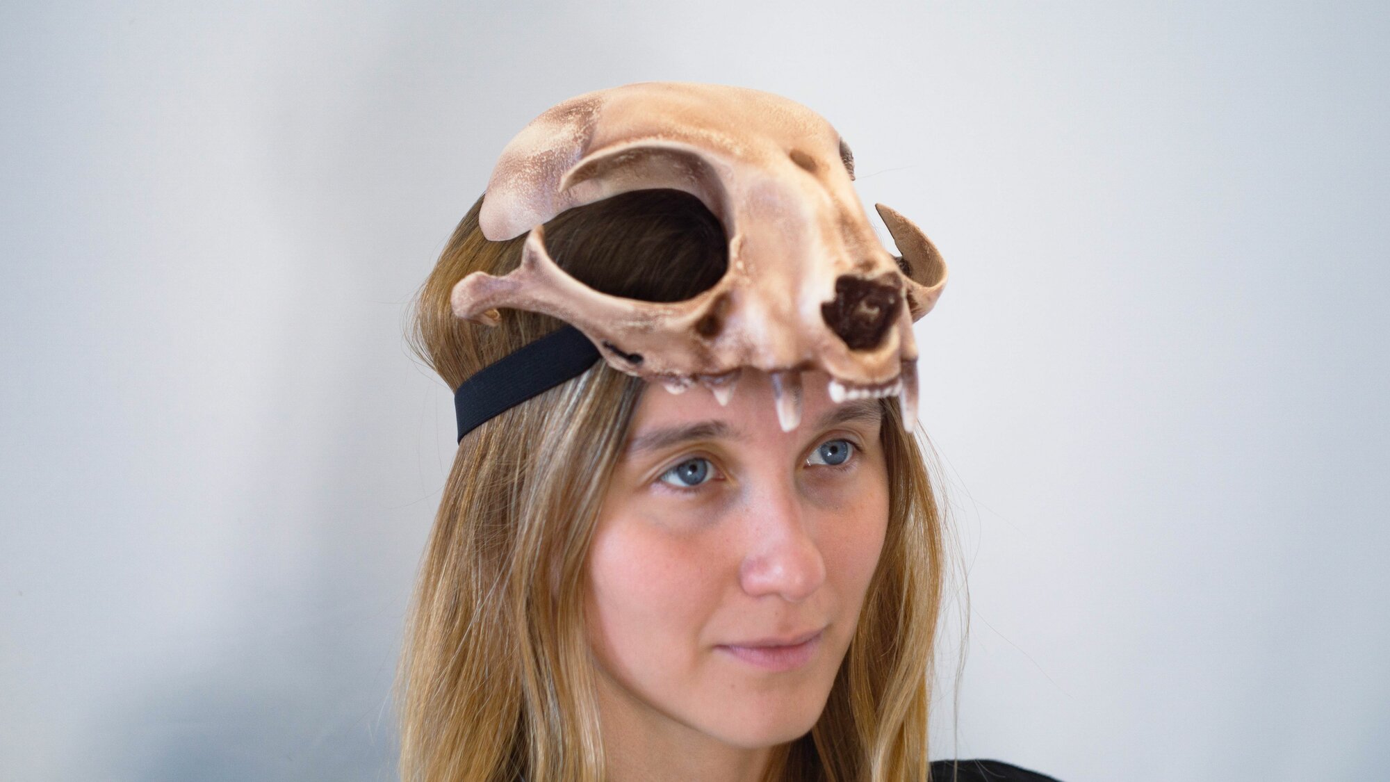 Реалистичная маска череп "Корона череп кошки Hunt. Showdown"