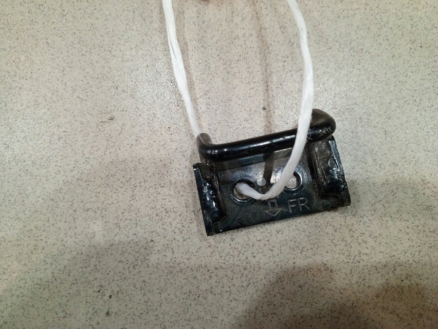 Кронштейн сиденья заднего от Kia Rio 2011-2016