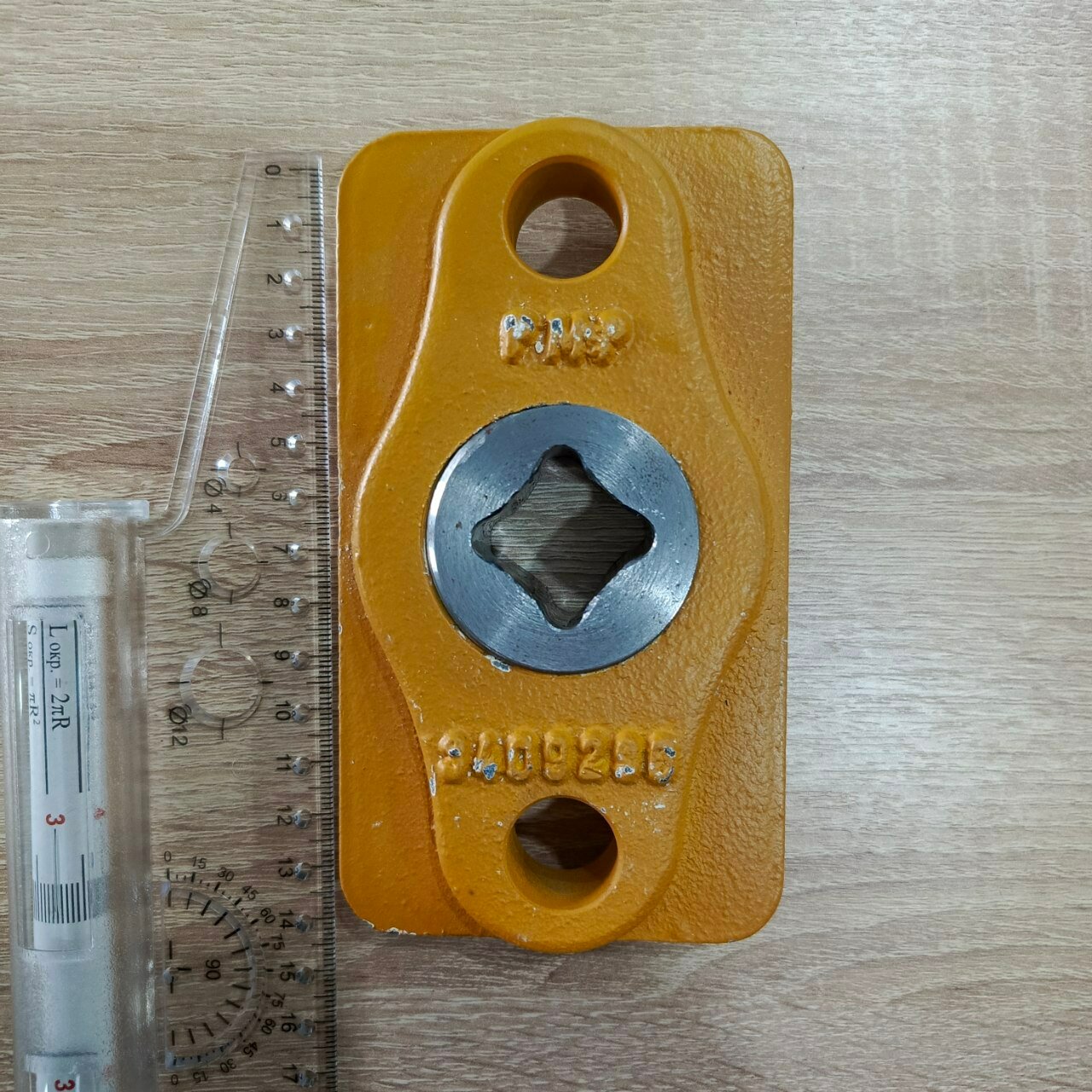 Крышка Уплотнение Аутригера Cat 340-9290, 3409290 Caterpillar арт. 3409290