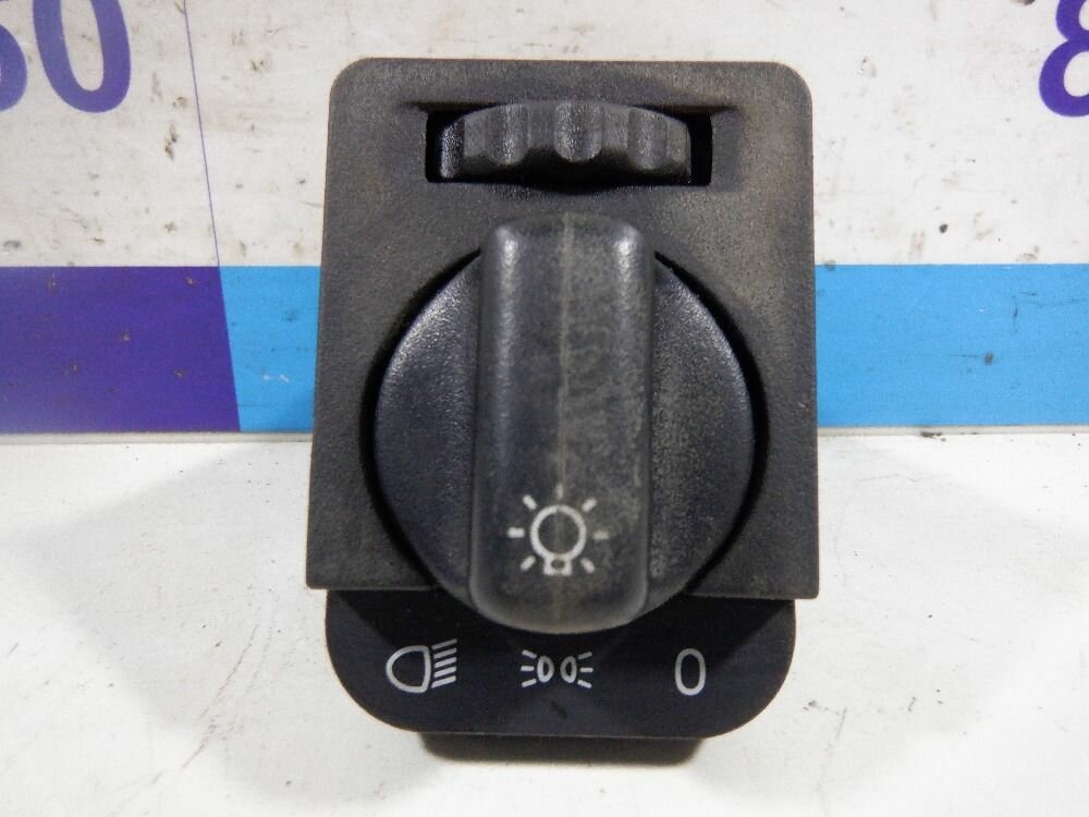 Переключатель света фар Opel Corsa B 90481764