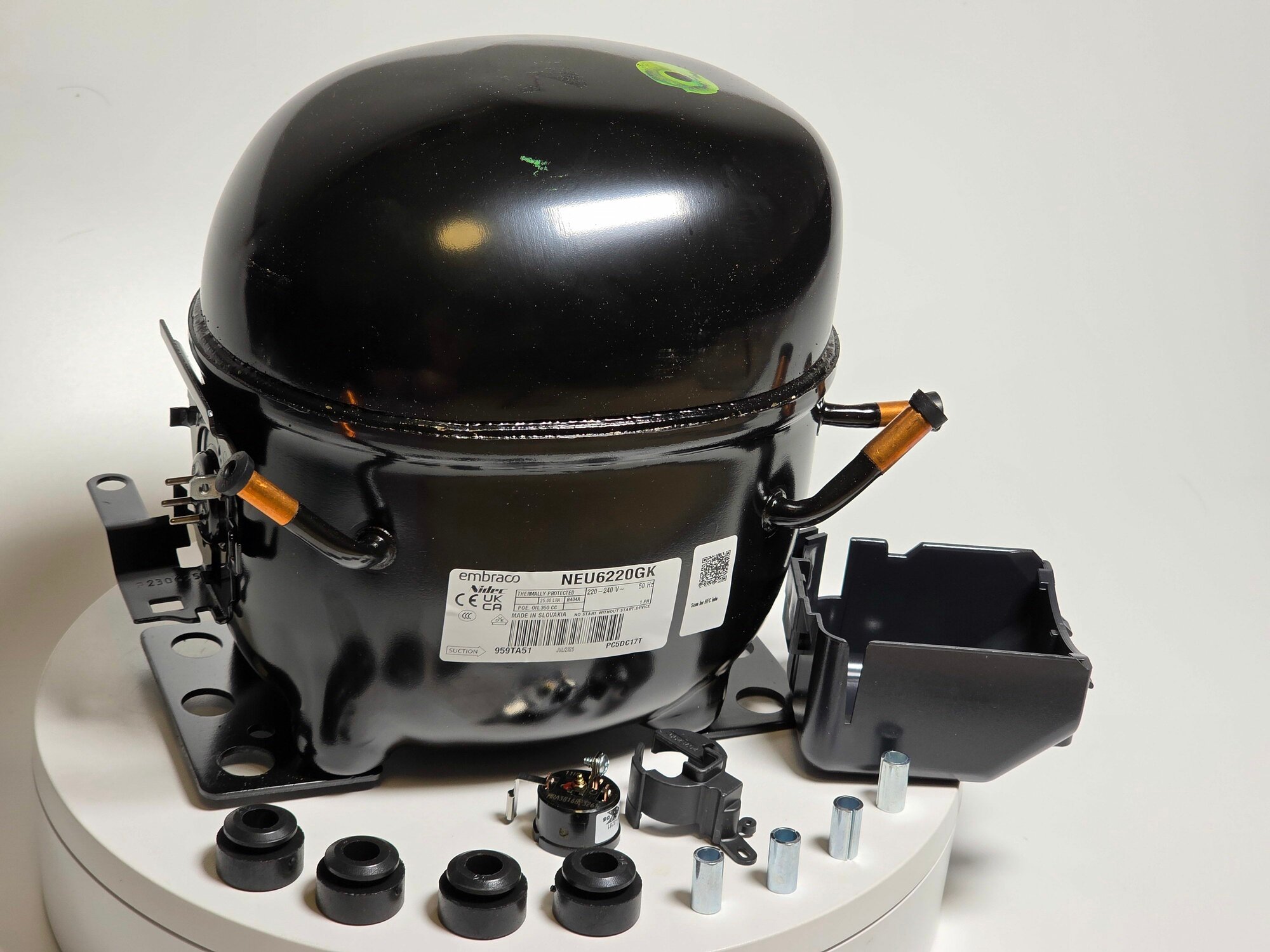 Компрессор NEU 6220GK R404a Embraco 1382Вт MBP код 959TA5190AF