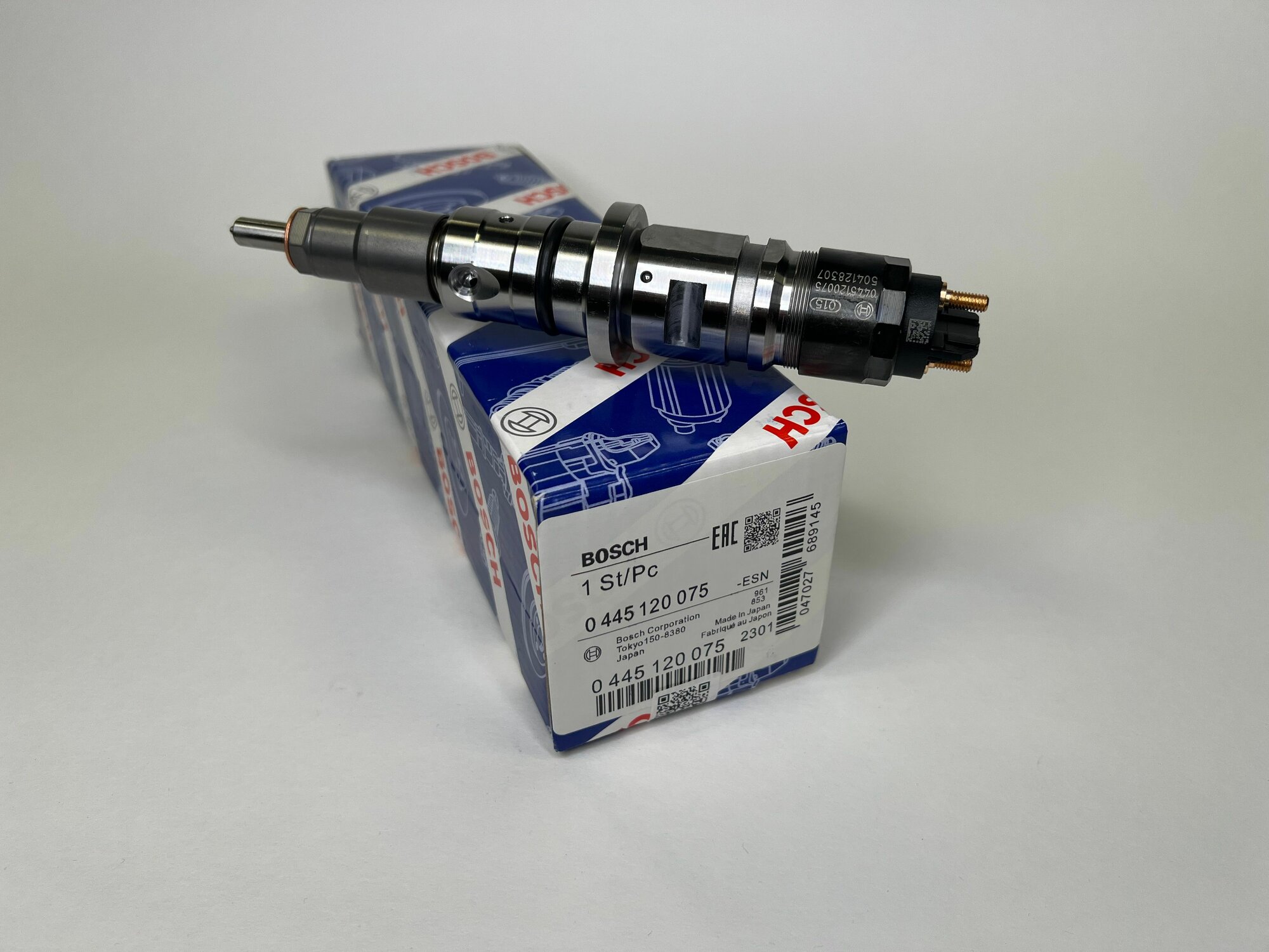 Форсунка топливная Bosch 0445120075