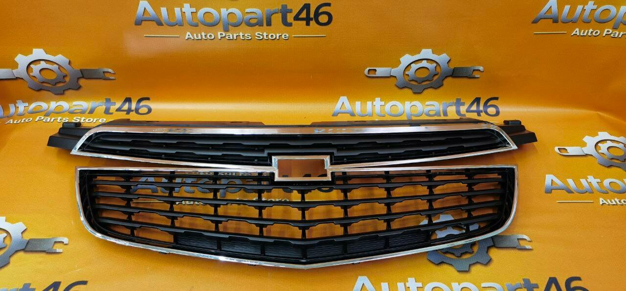 Нижняя и верхняя решетка радиатора Шевроле Круз CHEVROLET Cruze с 2012- рестайл комплект
