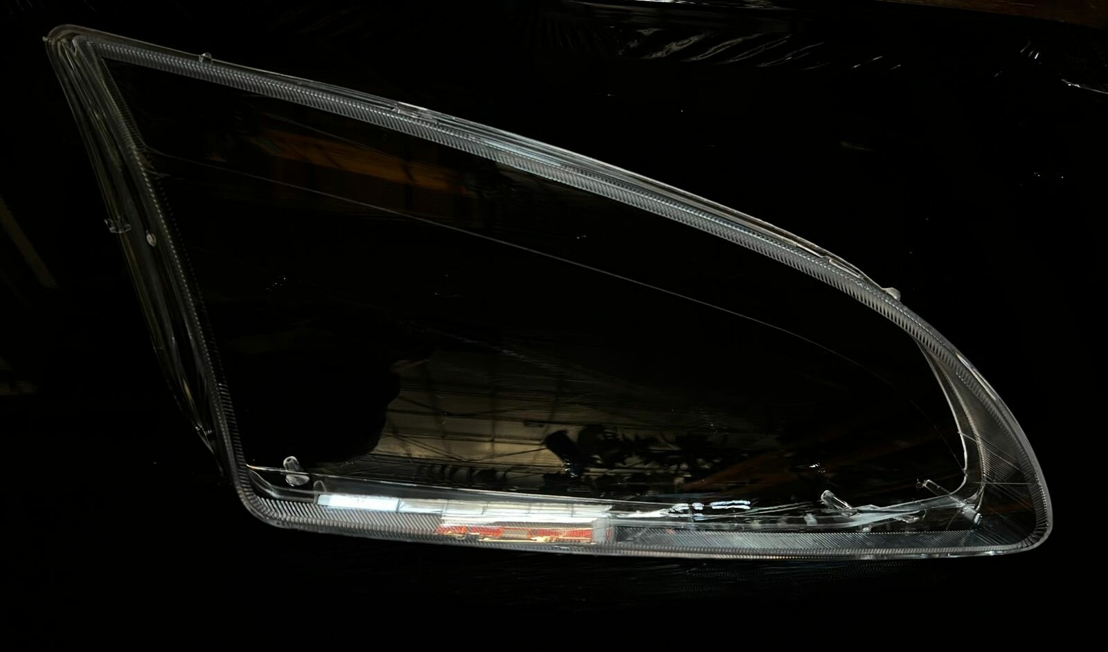 Стекло фары форд фокус 2 дорестайлинг, правое