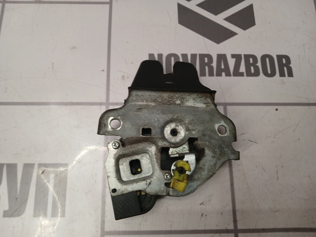 Замок багажника Mitsubishi Lancer 10 CX CY 07-17