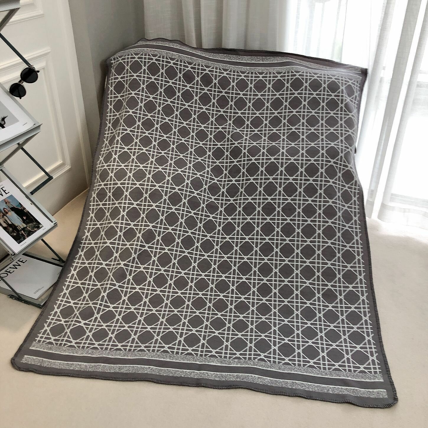 Плед из кашемира с буквой H для первого класса самолета, для сна в кондиционированном помещении, для автомобиля, кемпинга, дивана