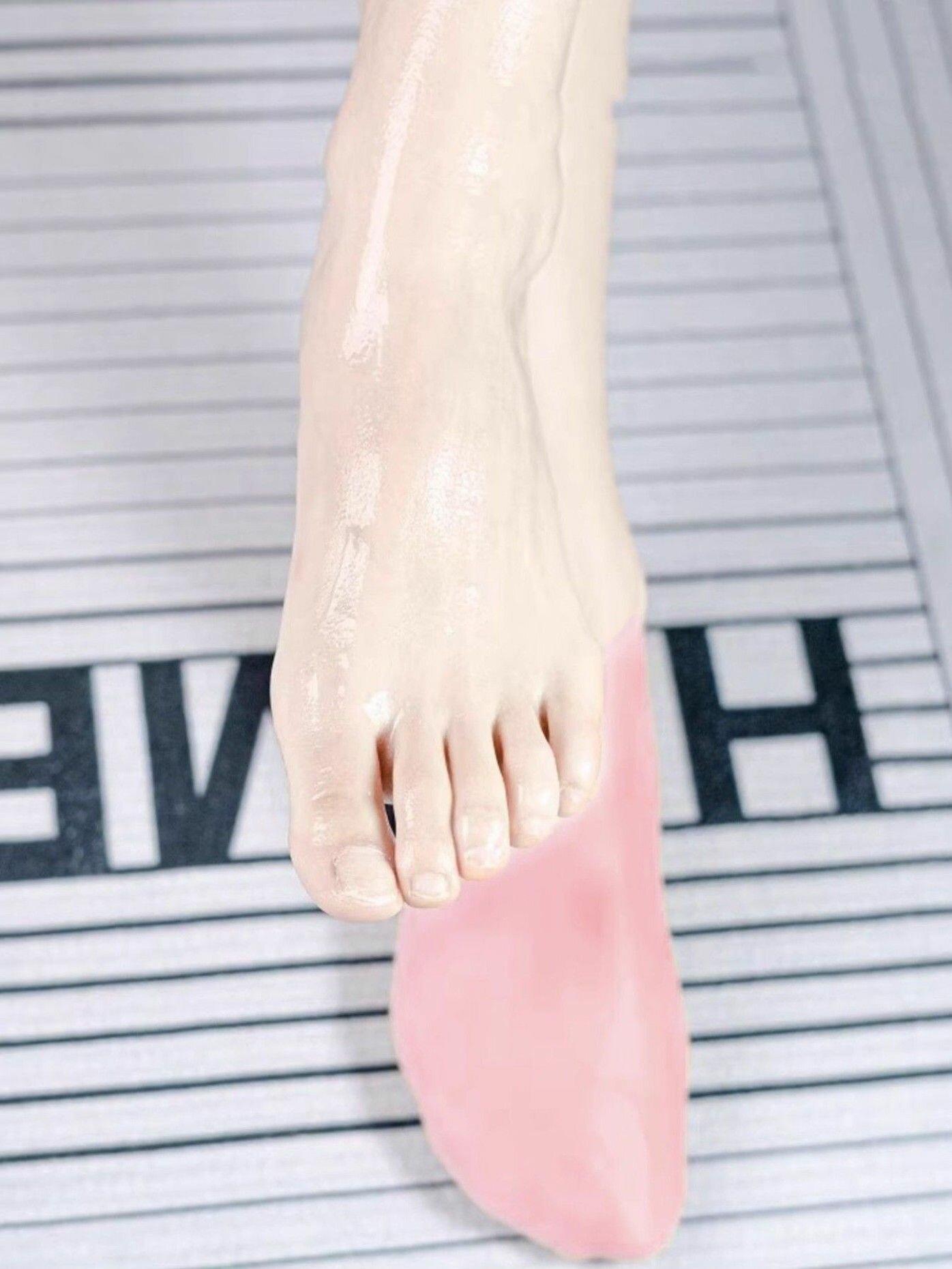 Силиконовые носочки для педикюра увлажняющие против трещин и натоптышей, невидимые гелевые носочки для ухода за ногами дома, размягчают огрубевшую кожу