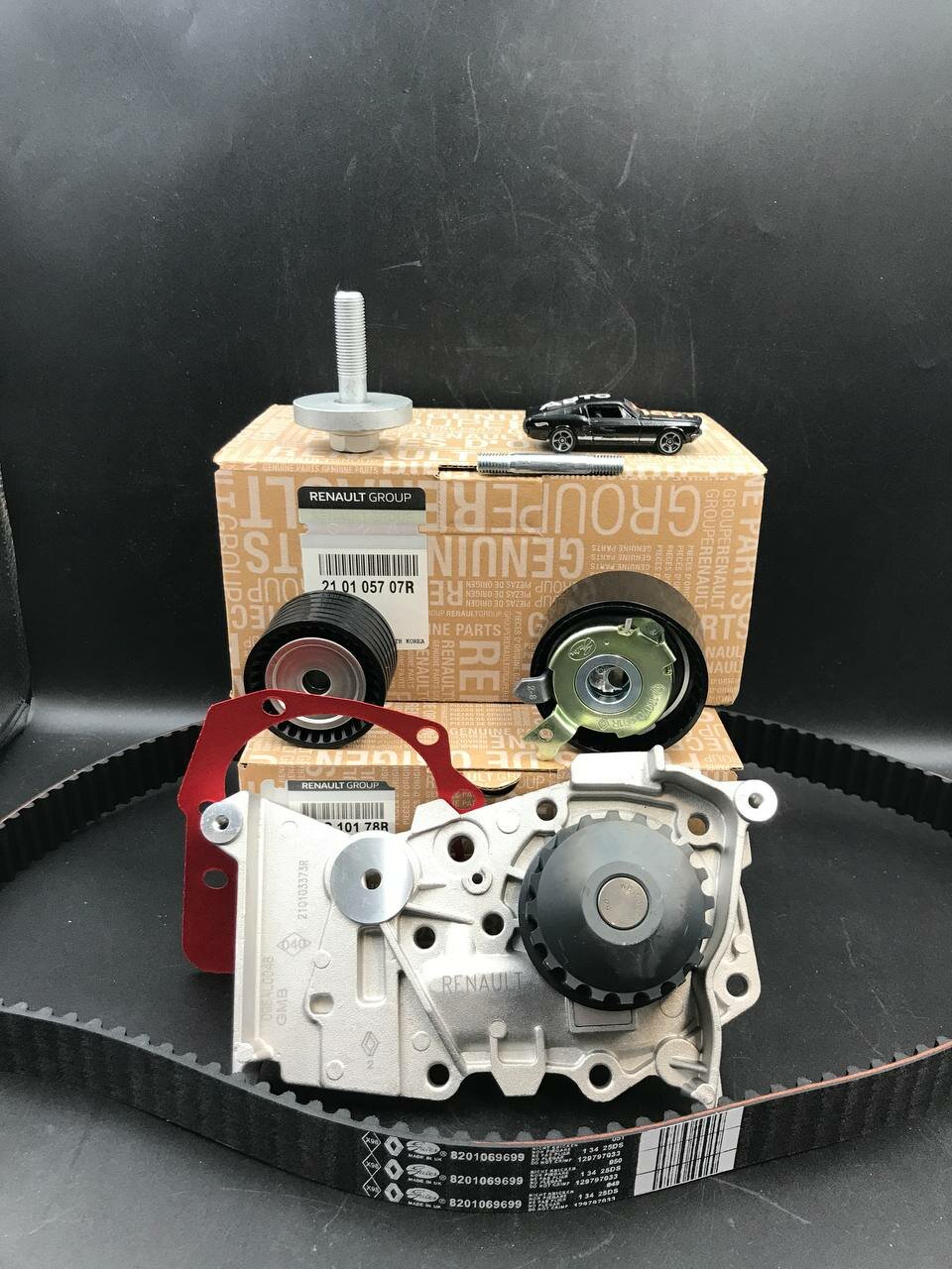 Комплект ГРМ с помпой К4М-K4J 1.4-1.6 16 кл. (16V) 82-107 л. с. Дастер, Логан, Сандеро, Меган, Симбол, Лада Ларгус 130C10178R + 210105707R - арт. 130C10178R/210105707R Рено