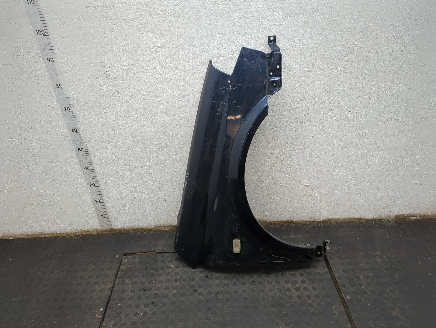 Крыло правое переднее Nissan Primera P12 Б/У