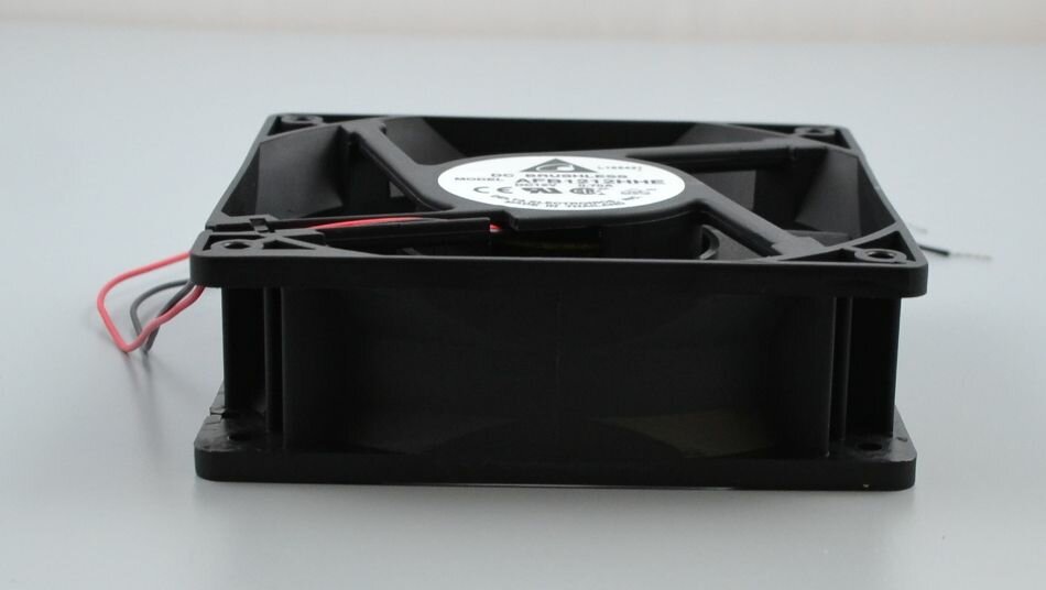 Вентилятор Delta Electronics AFB1212HHE — фото 1