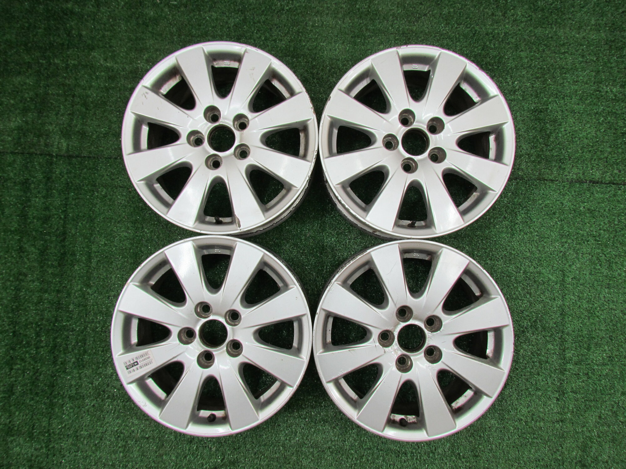 Комплект колесных дисков Toyota R16 6.5J ET45 5*114.3 DIA60.1 (оригинал) 0028312